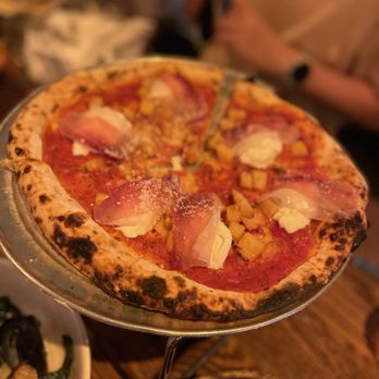 B SIDE PIZZA & WINE BAR - Updated December 2025 - 1121 Photos & 1393 ...