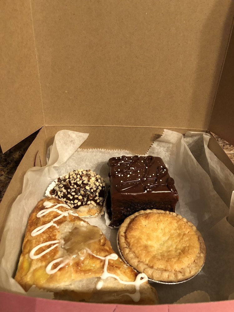 JULIA’S HOMESTYLE BAKERY - 199 Photos & 161 Reviews - 1911 Medical ...