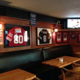 PRAIRIE INN NEIGHBOURHOOD PUB - Updated December 2025 - 25 Photos & 30 ...