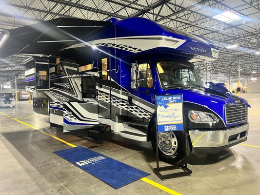 NATIONAL INDOOR RV CENTERS - NASHVILLE - Updated December 2025 - 13 ...