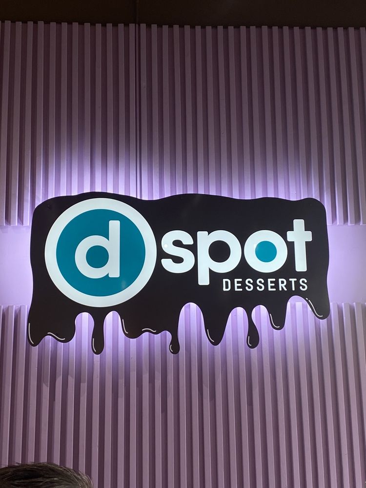 D SPOT DESSERT CAFE - Updated October 2025 - 2583 St Clair Avenue W ...