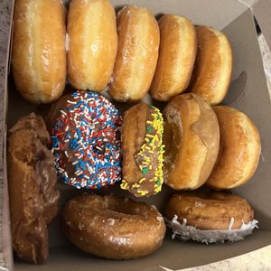 DONUT DELITE - 25 Photos & 24 Reviews 【416 El Camino Real, Redwood City ...