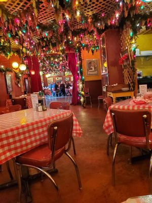 MONJUNIS ITALIAN CAFE - Updated August 2025 - 312 Photos & 202 Reviews ...