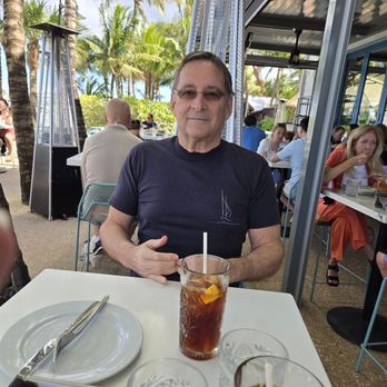 LUCKY SHUCK - Updated July 2025 - 961 Photos & 677 Reviews - 1116 Love ...