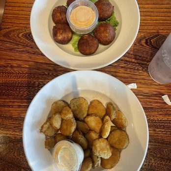 SLYMAN’S TAVERN - INDEPENDENCE - Updated March 2025 - 400 Photos & 454 ...