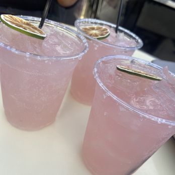 UPTOWN DOWNTOWN BAR AND GRILL - Updated June 2025 - 106 Photos & 67 ...