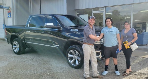 DESTINATION FORD - Updated September 2025 - 23 Photos - 407 N Main St ...