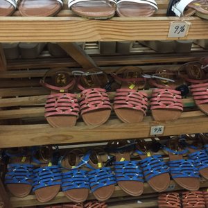 NOOO QUE BARATO!! - Updated April 2025 - 188 Photos - 1198 W 23rd St ...