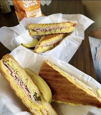 LUNCH BOX DELI - Updated May 2025 - 48 Photos & 85 Reviews - 2816 ...