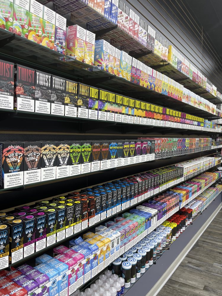 ECO SMOKE - Updated December 2025 - 11 Photos - 4925 University Dr ...