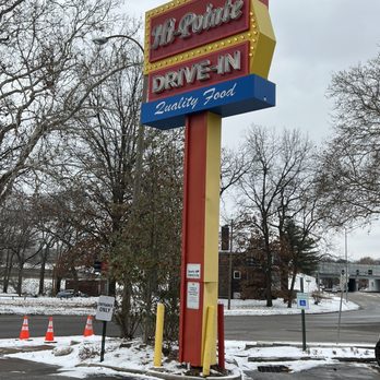 HI-POINTE DRIVE-IN - 896 Photos & 896 Reviews - 1033 McCausland Ave, St ...