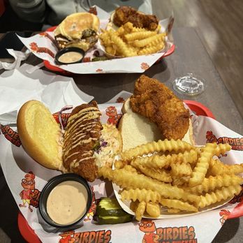 BIRDIES HOT CHICKEN - Updated November 2025 - 111 Photos & 103 Reviews ...