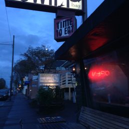 SWIFT LOUNGE - Updated July 2025 - 257 Photos & 453 Reviews - 1932 NE ...