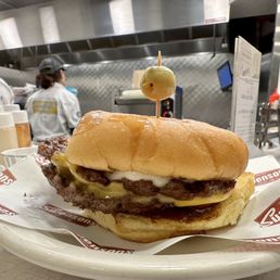 HAMBURGER AMERICA - Updated October 2025 - 799 Photos & 406 Reviews ...