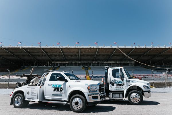 TOW PRO - Updated May 2026 - 365 Photos & 71 Reviews - 2408 Lloyd Ave ...