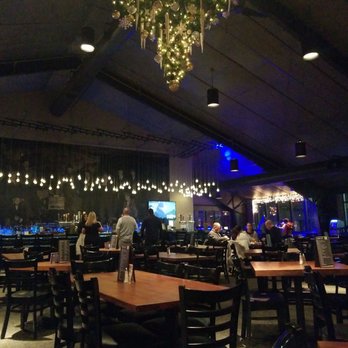 SLOCUM HOLLOW BAR & RESTAURANT - Updated October 2025 - 33 Photos & 16 ...