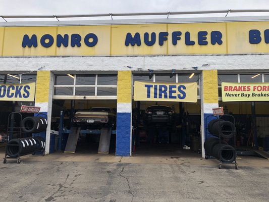 MONRO AUTO SERVICE AND TIRE CENTERS - Updated December 2025 - 18 Photos ...