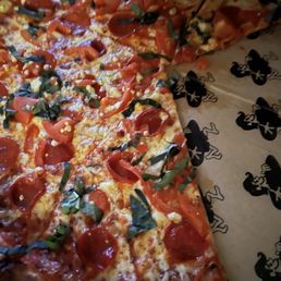 SURFRIDER PIZZA - Updated April 2024 - 508 Photos & 662 Reviews - 8381 ...