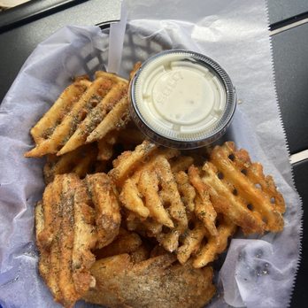 BAR-BILL EAST - Updated November 2024 - 96 Photos & 94 Reviews - 1129 ...