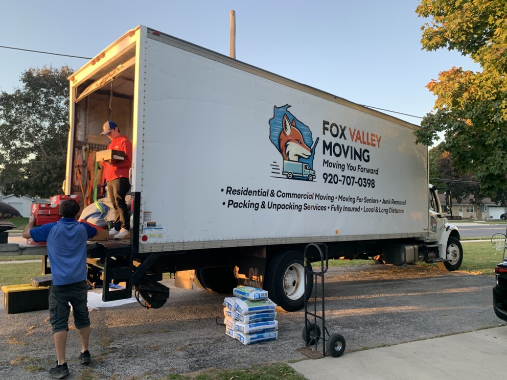 FOX VALLEY MOVING - Updated August 2025 - 10 Photos - 1011 W College ...