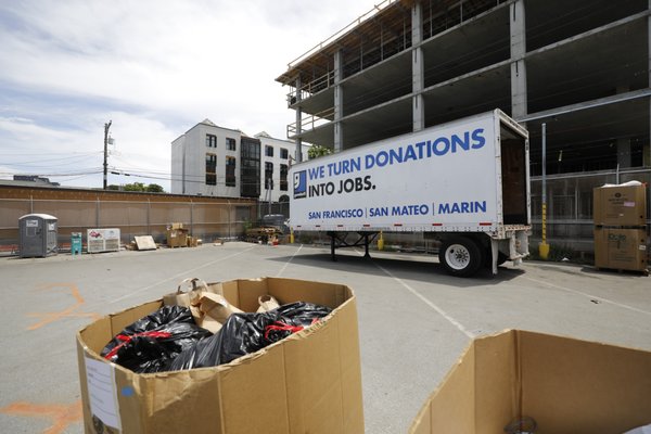 GOODWILL DONATION CENTER - Updated December 2025 - 18 Photos & 55 ...