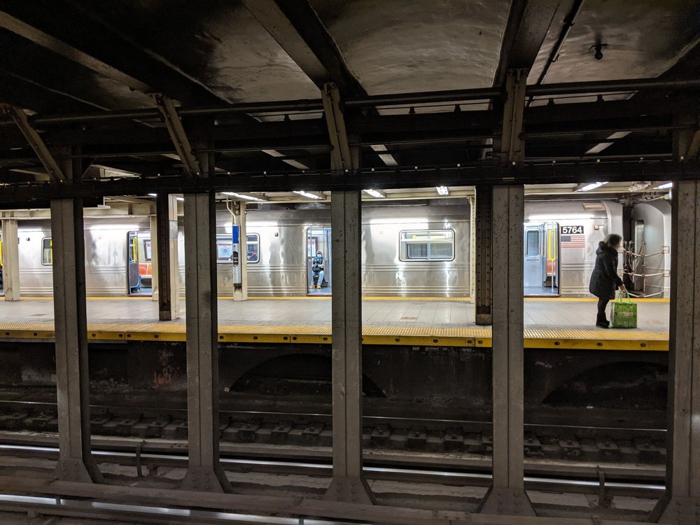 THE N TRAIN - Updated December 2024 - 88 Photos & 117 Reviews - Astoria ...