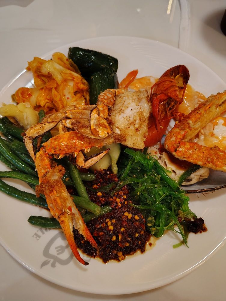 GOLDEN APPLE BUFFET - Updated June 2025 - 110 Photos & 42 Reviews - 3801 Mexico Rd, Saint ...