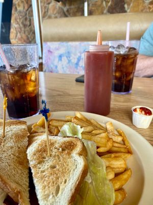 LUDLOW CAFE - Updated October 2025 - 290 Photos & 304 Reviews - 68315 ...