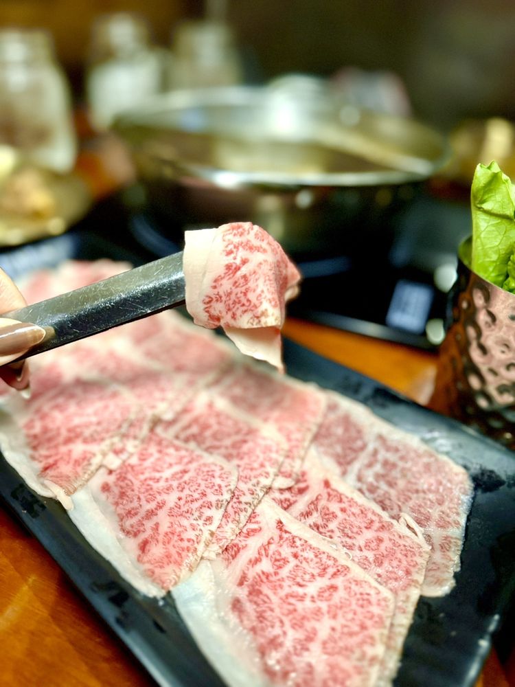 FIERY HOT POT - Updated October 2024 - 979 Photos & 473 Reviews - 1626 ...