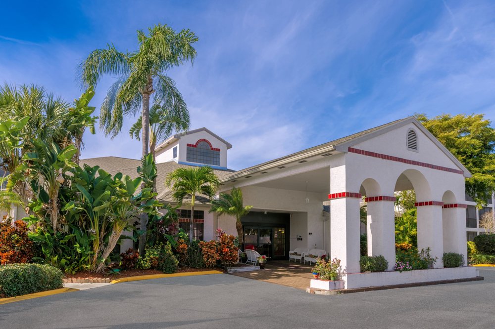 HOLIDAY REGENCY RESIDENCE - Updated October 2025 - 12 Photos - 6711 ...