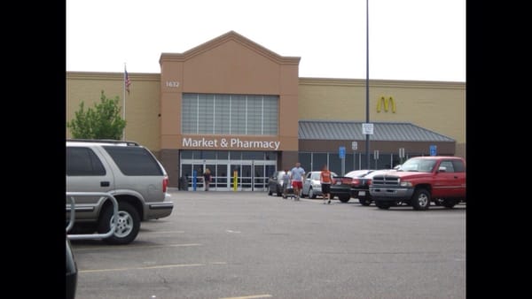 WALMART SUPERCENTER - Updated December 2025 - 13 Photos & 32 Reviews ...