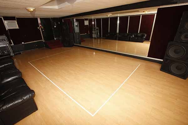 STUDIO INSTRUMENT RENTALS - Updated October 2025 - 20 Photos & 18 ...