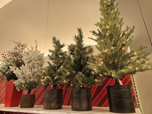 TARGET - Updated September 2025 - 111 Photos & 57 Reviews - 1400 E Lake ...