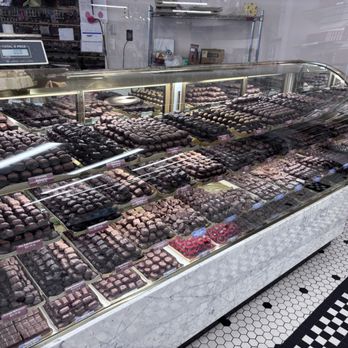 PHILADELPHIA CANDIES - Updated December 2025 - 33 Photos & 27 Reviews ...