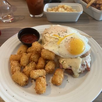 THE HEN & HOG - 72 Photos & 48 Reviews - 221 W Fairbanks Ave, Winter ...