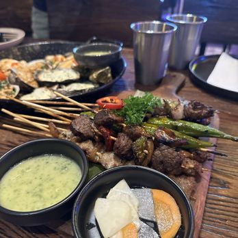 HEM KITCHEN AND BAR - Updated December 2024 - 1384 Photos & 328 Reviews ...