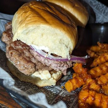 DIGBY’S PUB AND PATIO - Updated July 2024 - 245 Photos & 136 Reviews ...