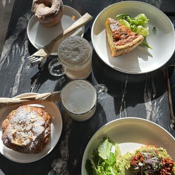 TWO BEES CAFE AND PATISSERIE - Updated February 2025 - 46 Photos & 29 ...