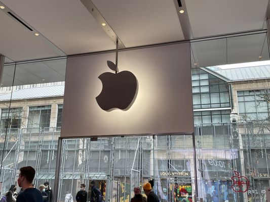 APPLE PIONEER PLACE - Updated November 2025 - 134 Photos & 424 Reviews ...