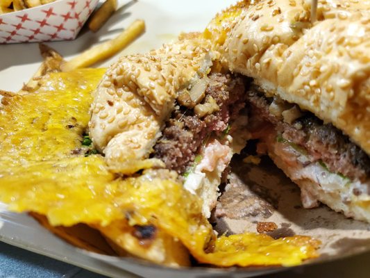 SQUEEZE INN HAMBURGERS - Updated June 2024 - 596 Photos & 613 Reviews ...