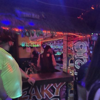 AERO ROOFTOP BAR - Updated December 2025 - 33 Photos & 57 Reviews - 60 ...