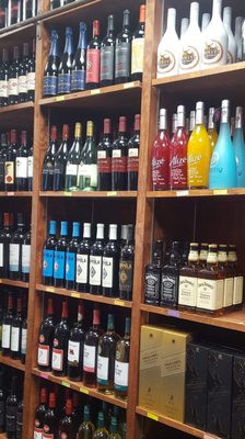 MELROSE WINE & LIQUOR - Updated December 2025 - 650 Melrose Ave, The ...
