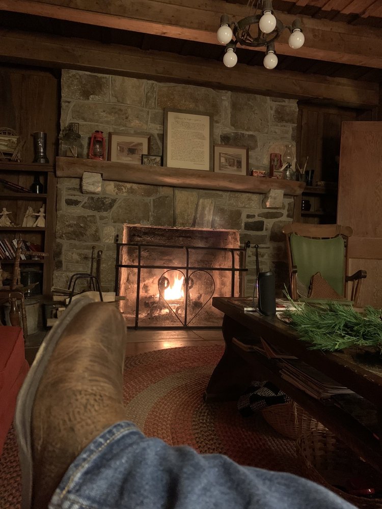 THE PINES COUNTRY INN - Updated July 2025 - 42 Photos - 178 Tomfoolery ...