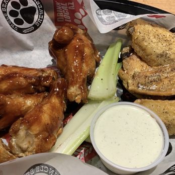 UNCLE BEAR’S GRILL & TAP GREENFIELD - Updated February 2025 - 130 ...