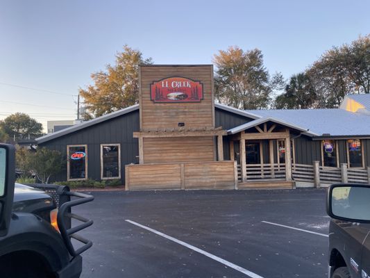 L L CREEK BAR AND GRILL - Updated January 2026 - 55 Photos & 81 Reviews - 421 Memorial Dr ...