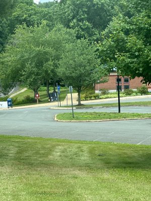 GEORGE MASON REGIONAL LIBRARY - Updated December 2025 - 20 Photos & 21 ...