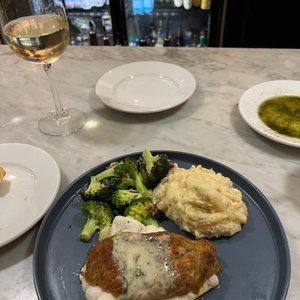 SEA BREEZE FISH MARKET & GRILL - 567 Photos & 673 Reviews - 4017 ...