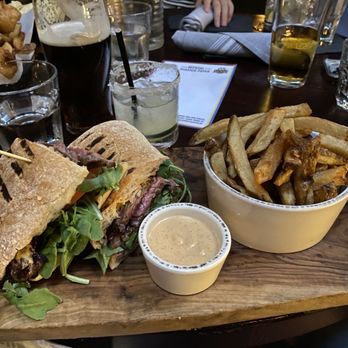 AULD FELLA - Updated October 2025 - 98 Photos & 78 Reviews - 11831 ...