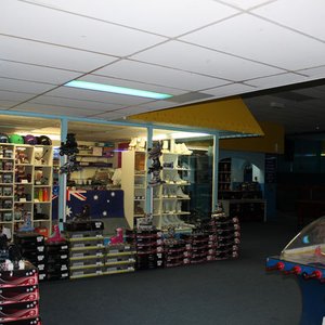 ICEWORLD - Updated July 2025 - 2304 Sandgate Rd, Acacia Ridge ...