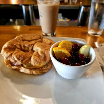 CAFE NOLA - Updated December 2024 - 665 Photos & 809 Reviews - 4 E ...